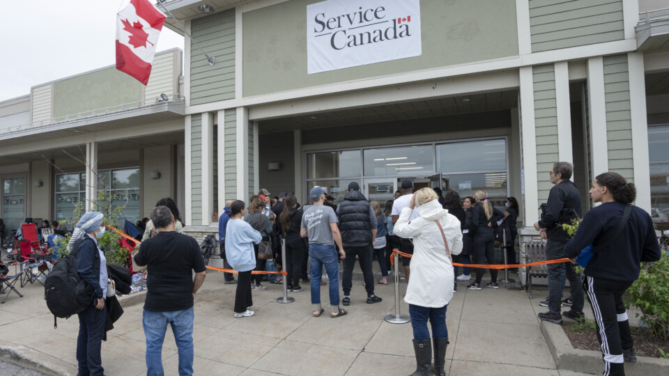 Tim Sargent: Canadians are very unhappy with the federal public service ...